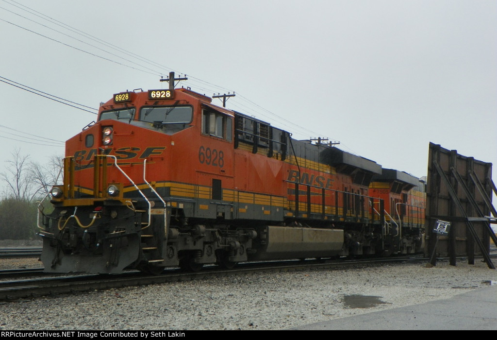 BNSF 6928